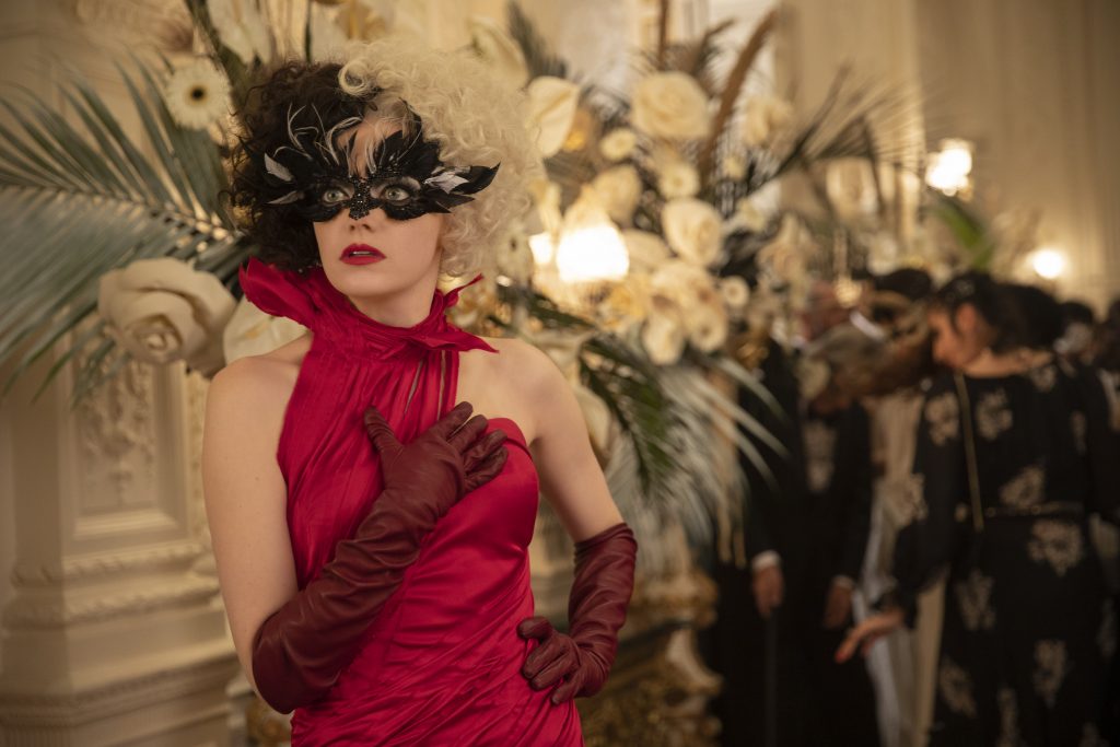 Cruella, Sumptuous In Style But Hesitant In Evilness | Cinema Daily US