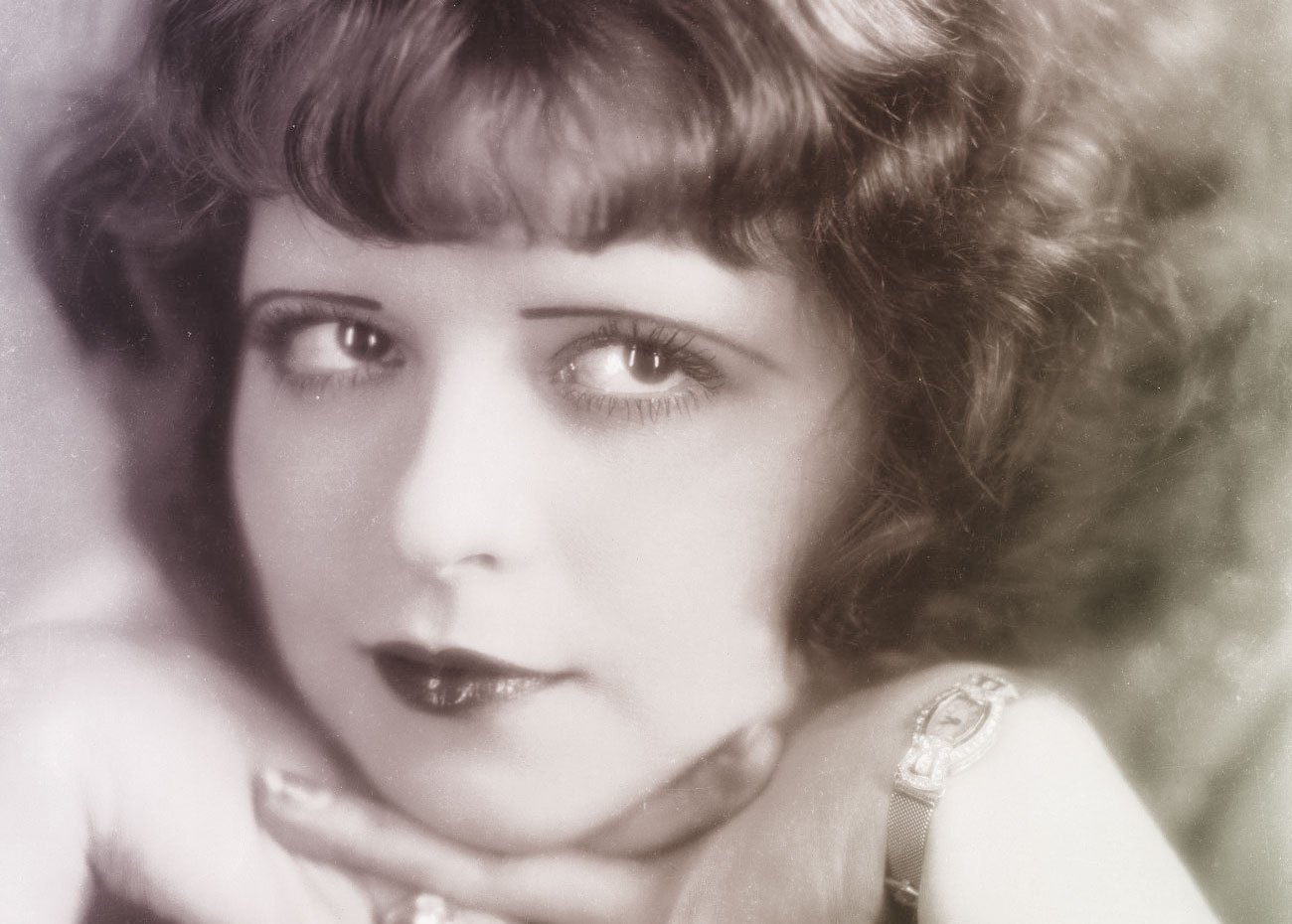 Classic Hollywood Gave Birth To The “It Girl” Phenomenon That Continues ...