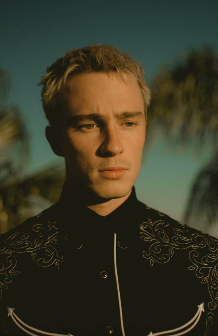 'Outer Banks' Star Drew Starkey Joins Daniel Craig in Luca Guadagnino’s ...