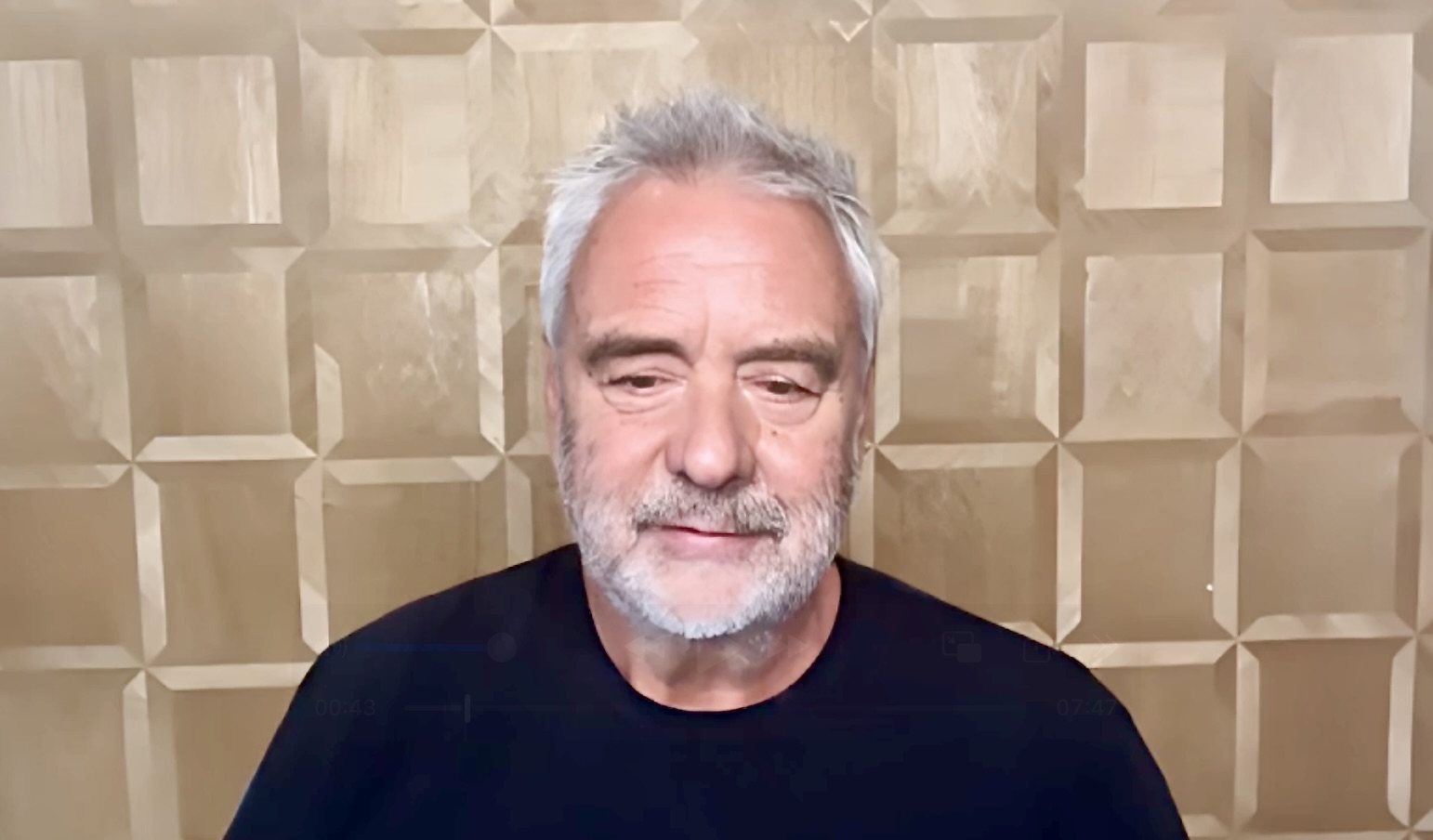 Dracula : Exclusive Video Interview with Writer-Director Luc Besson ...